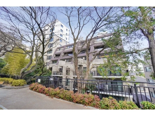 Grande Maison Shirokane Takanawa Park Front | Housing Japan