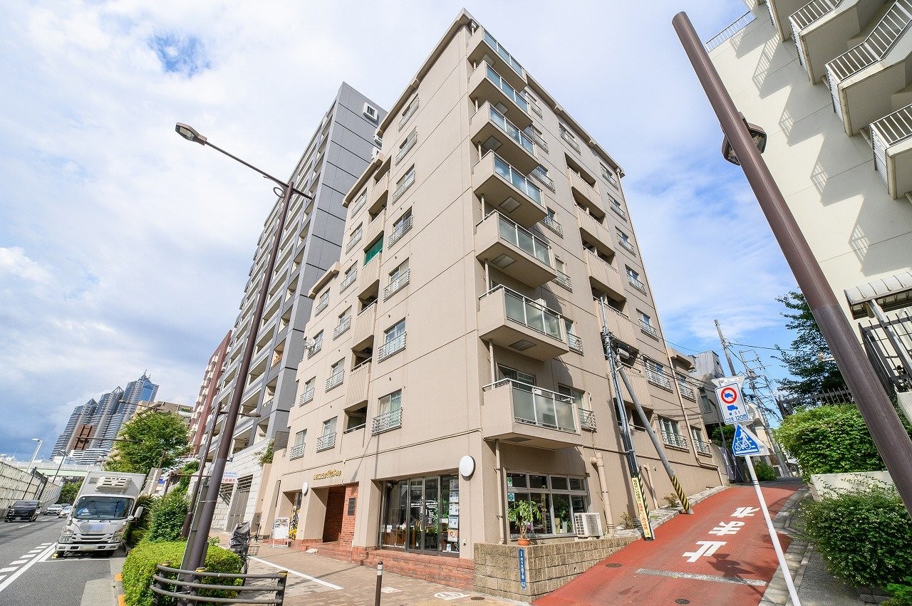Asahi Plaza Yoyogiyamate | Housing Japan