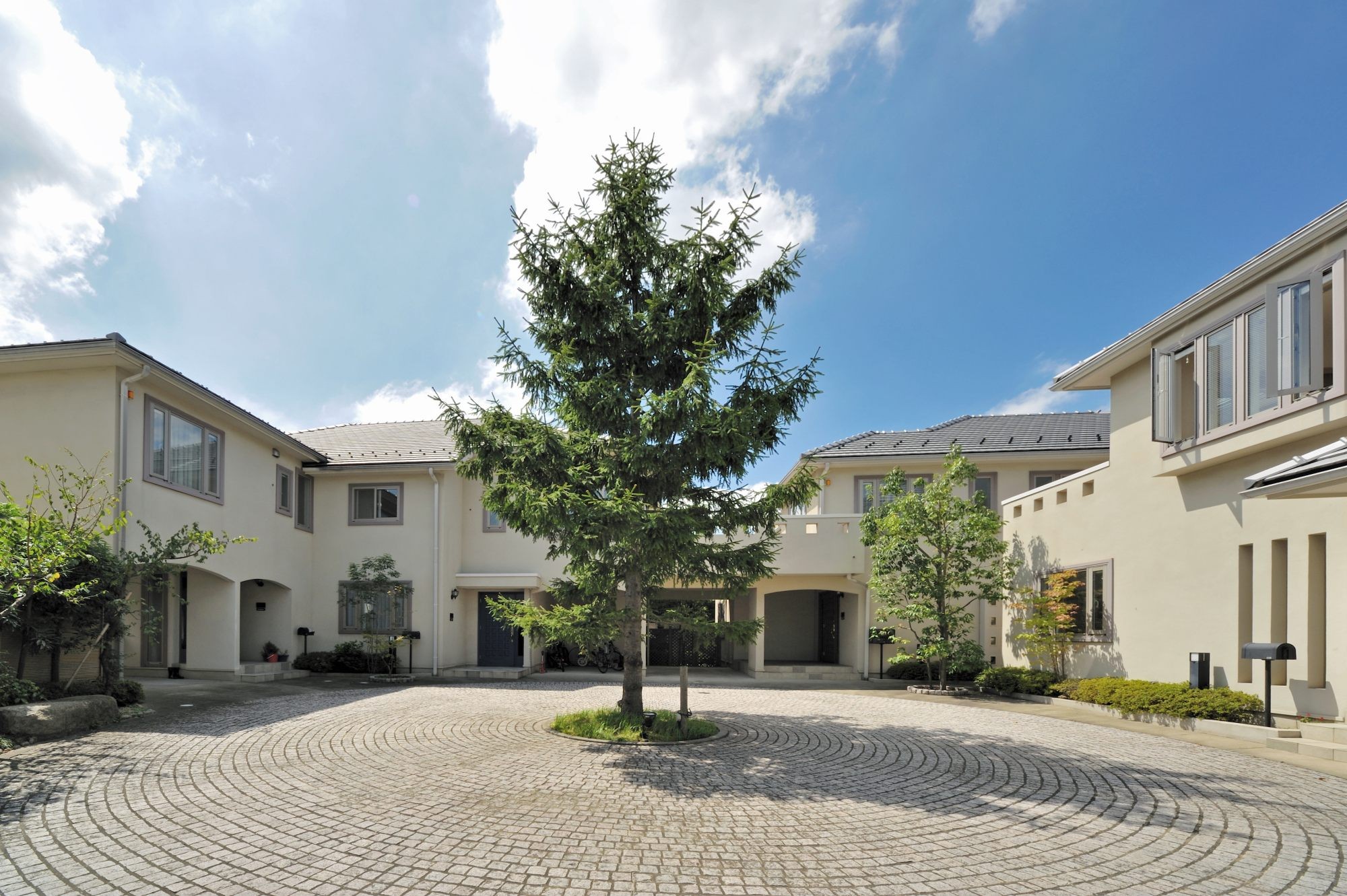 Yakumo Compound | Housing Japan